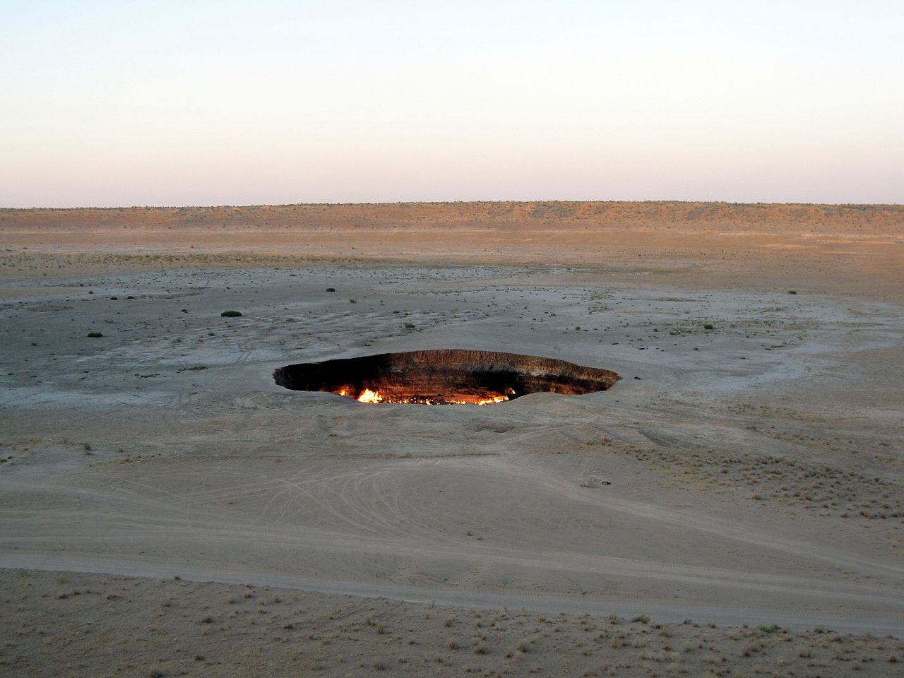 Darvaza gas crater - Leading Tourism and Travel Agency in Turkmenistan ...
